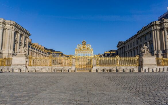 The Most Famous Gates in the World and Their Interesting Stories - Onverze